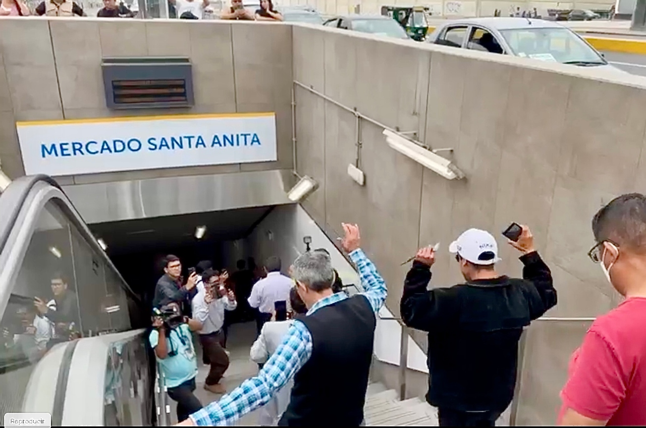 Comenzó a funcionar la primera línea de metro subterráneo de Lima ...