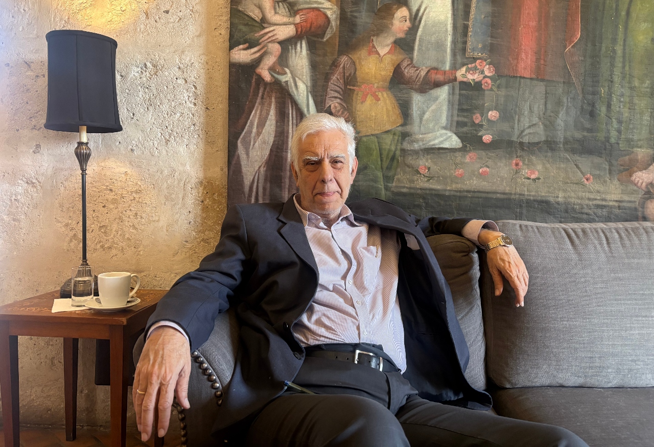 Alonso Cueto sobre la obra de MVLL: “Es una literatura que tiene una fe ...